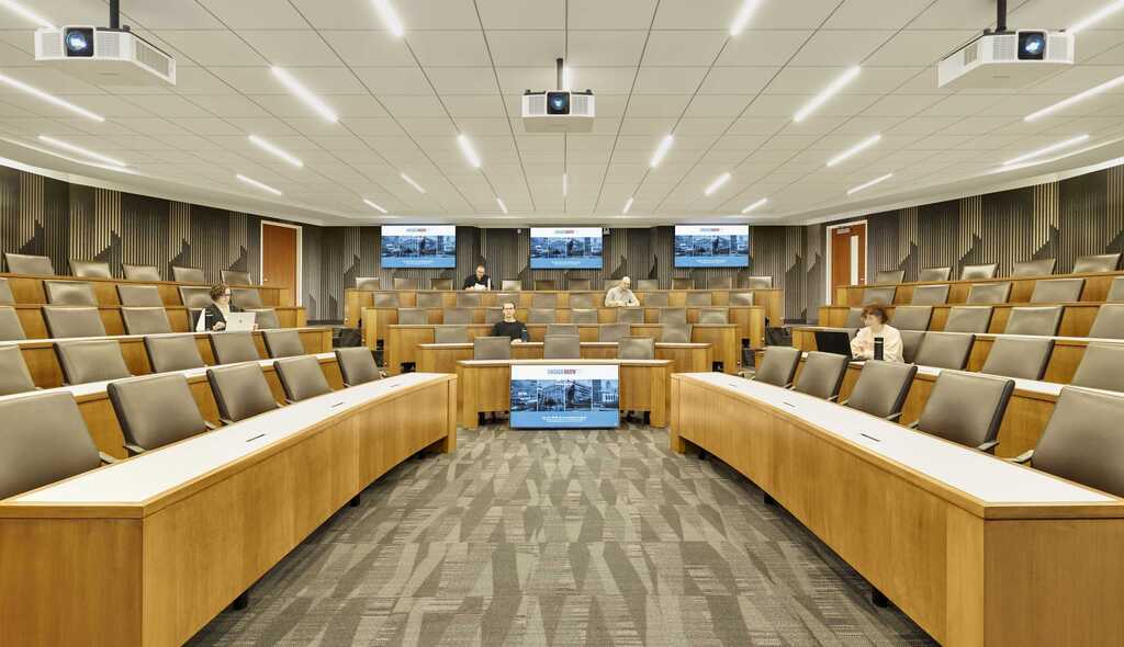 The University of Chicago Booth School of Business Gleacher Center ...